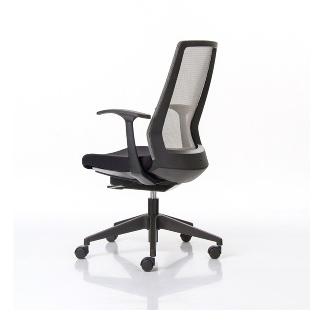 เก้าอี้สำนักงาน แบรนด์ ITOKI จากญี่ปุ่น รุ่น TR พนักพิงกลาง FIX ARM (แขนปรับไม่ได้) หุ้มผ้าตา ...